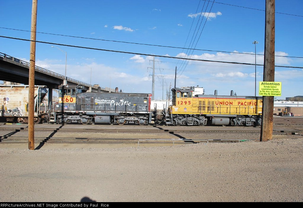 UPY 1295 & 1160 Switching Cars